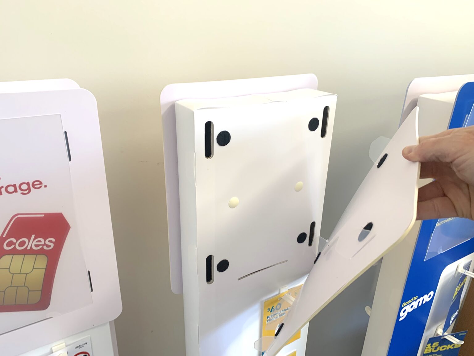 POS ideas Reusable freestanding displays for pre-paid cards