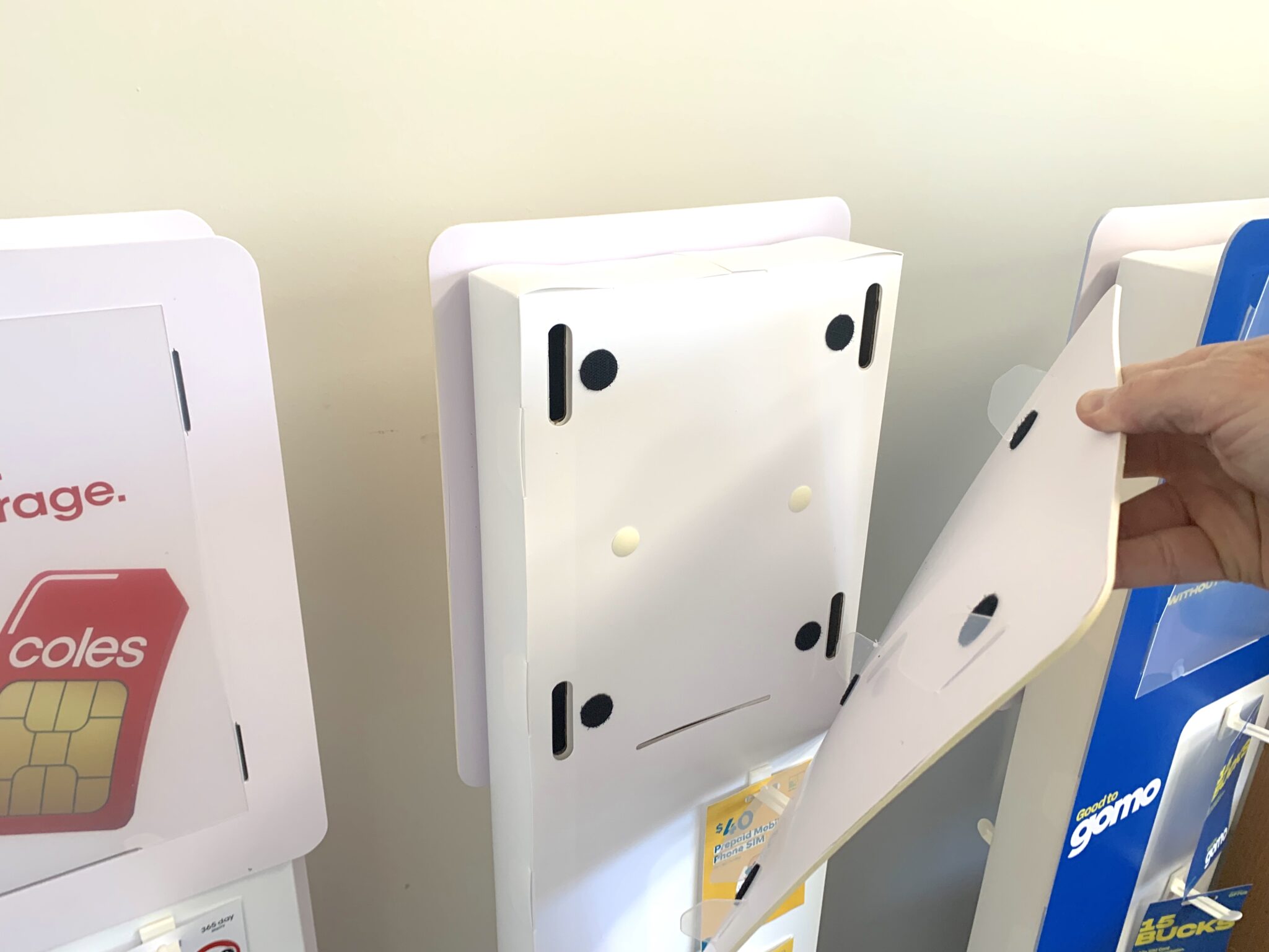 POS ideas Reusable freestanding displays for pre-paid cards